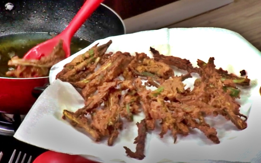 బెండకాయతో కరకరలాడే కమ్మని "పకోడీ" - పిల్లలైతే భలే ఇష్టంగా తింటారు ...