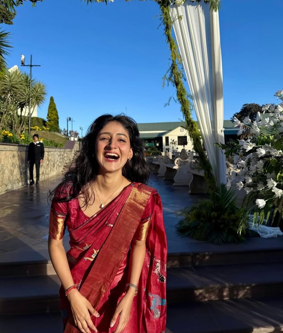 IAS नेहा ब्यादवाल की कहानी: अब गांव की बेटियां परदा नहीं, सपने ओढ़ रही हैं