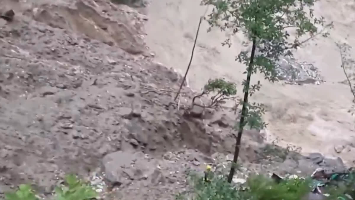 9 Construction Workers Feared Swept Away After Cloudburst In ...