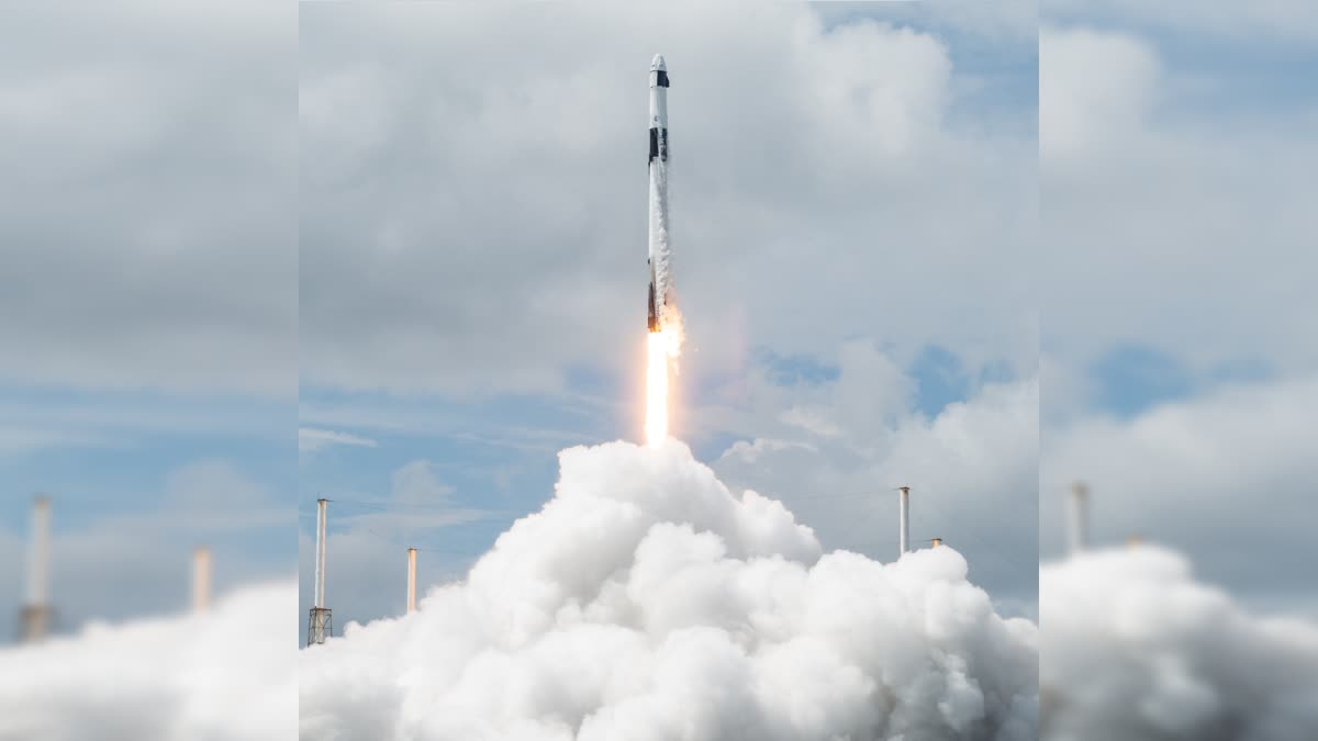 सुनीता विलियम्स को वापस लाने के लिए धरती से उड़ा अंतरिक्ष यान, दो सीटें ...