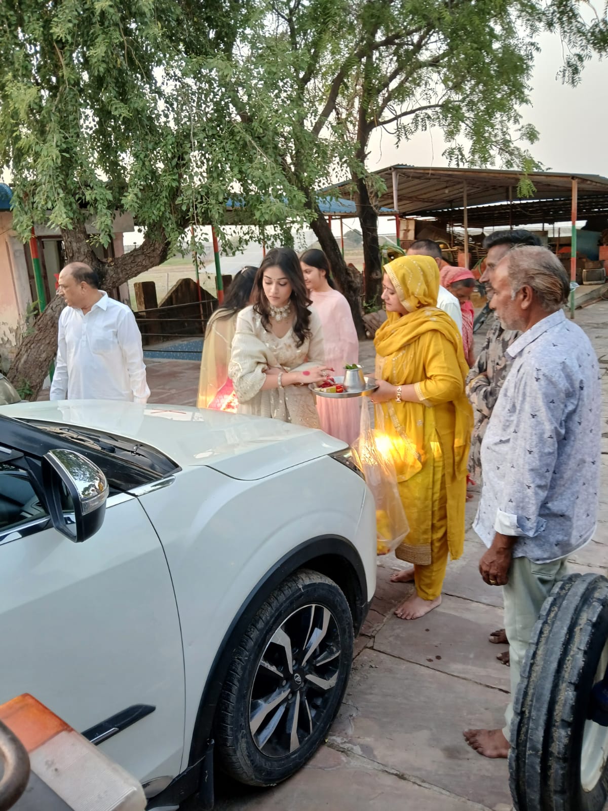 Miss World 2025: Miss India Nandini Gupta Loves Riding Tractor And ...