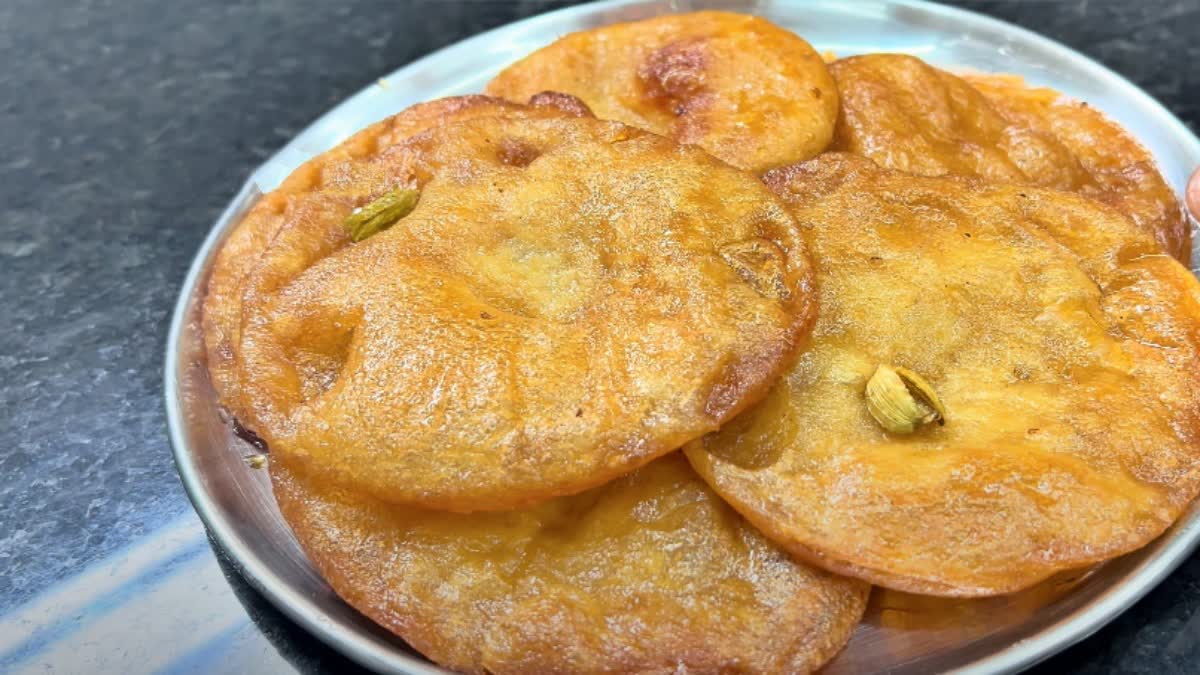 ఈ టిప్ తో తియ్యని "సాఫ్ట్ పూరీలు" చేసేయండి - ఎన్ని తిన్నా ఇంకా ...