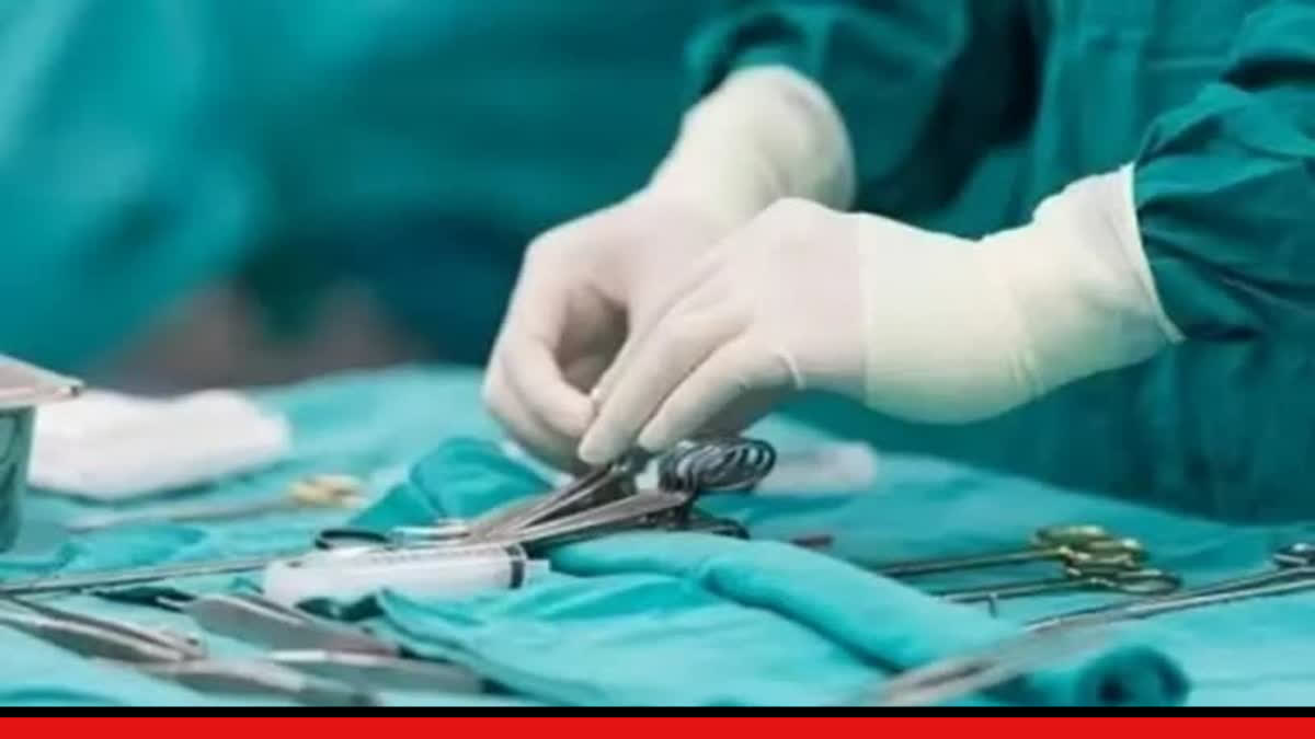 ਨਰਸ ਨੇ ਲਾਪਰਵਾਹੀ ਨਾਲ ਵੱਢਿਆ ਨਵ ਜੰਮੇ ਬੱਚੇ ਦਾ ਅੰਗੂਠਾ, ਪਰਿਵਾਰਕ ਮੈਂਬਰਾਂ ਨੇ ...