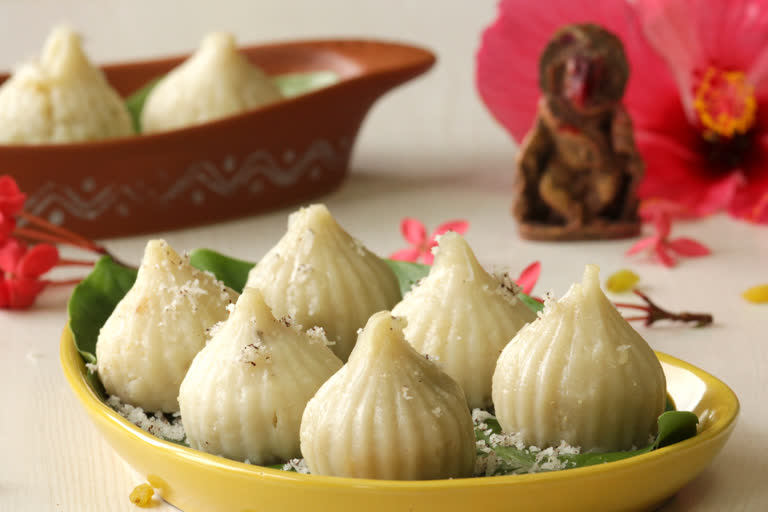 Seek blessings of the Vighnaharta with this traditional modak, make ...
