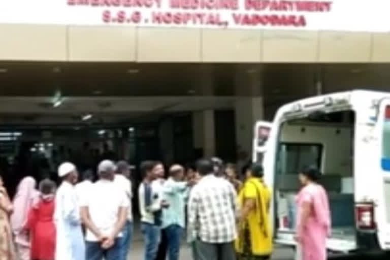 Watch: Bloodied fight in Vadodara's SSG Hospital goes viral