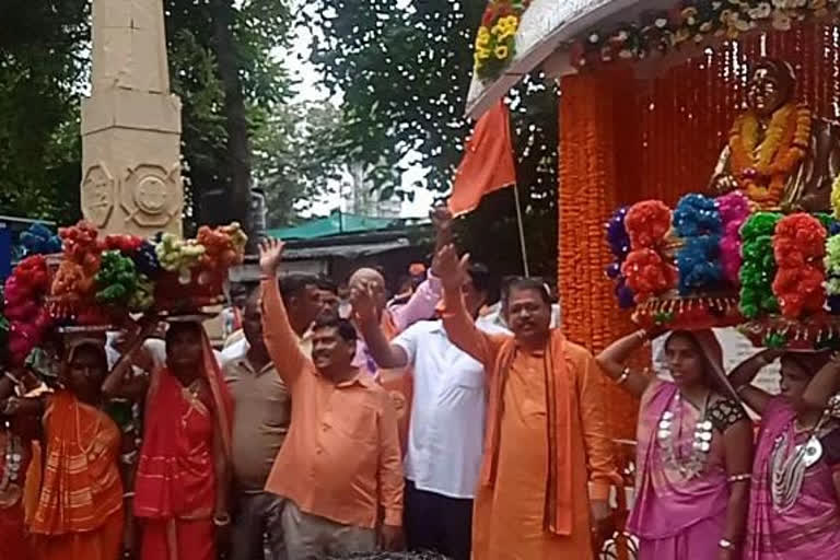 खोके खाऊन अन् खोके दाखवून बीकेसीच्या मैदानावर मेळावा, आमशा पाडवींचा ...
