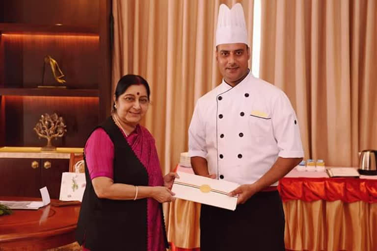Chef remembers the honour given by Sushma Swaraj in Thailand