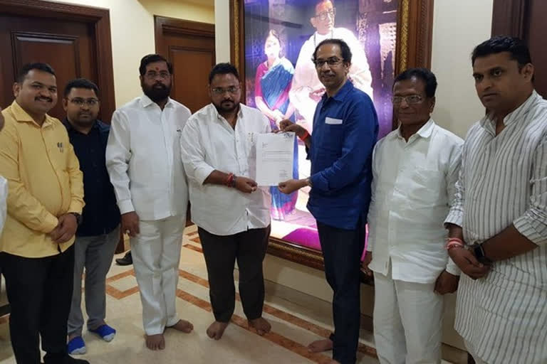 One more Independent MLA extends support to Shiv Sena in Maharashtra