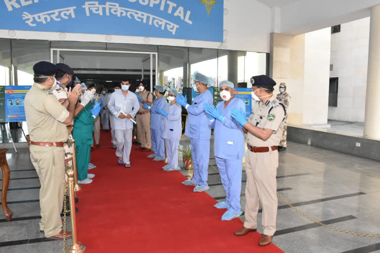 DG ITBP addresses corona warriors at CAPF referral hospital, showers ...